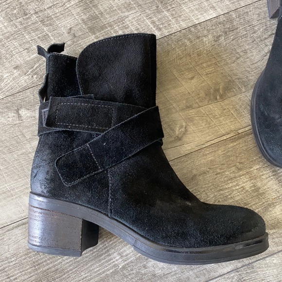 Manas | Shoes | 4 For 25 New Manas Black High Combat Boot With Small ...